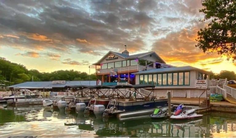 Smith Mountain Lake Dining Guide - Top SML Food & Beverages