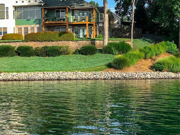 Buffer Landscaping: Expert Tips for Design and Function (2026) - Smith ...
